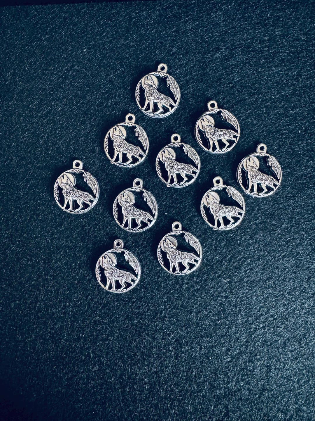 10 Piece Silver Wolf Charms - Etsy