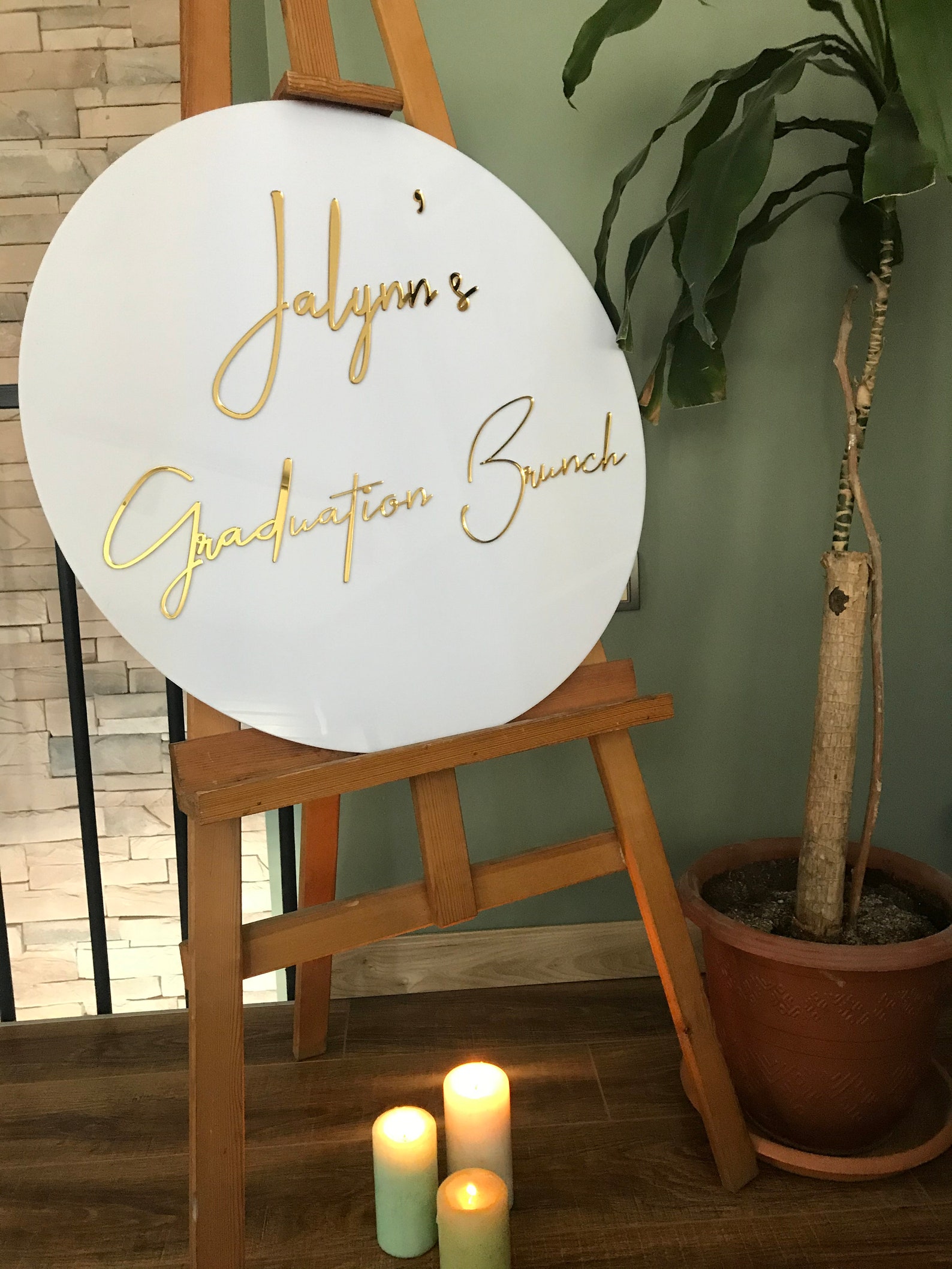 White Acrylic Bridal Sign Wedding / Round Acrylic Name Sign / - Etsy