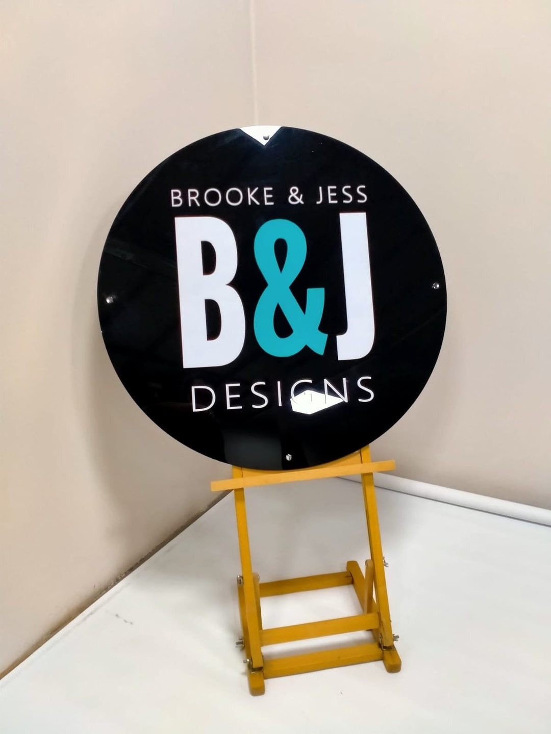 Round Acrylic Sign, Acrylic Office Signs - Modern Frosted and Clear ...