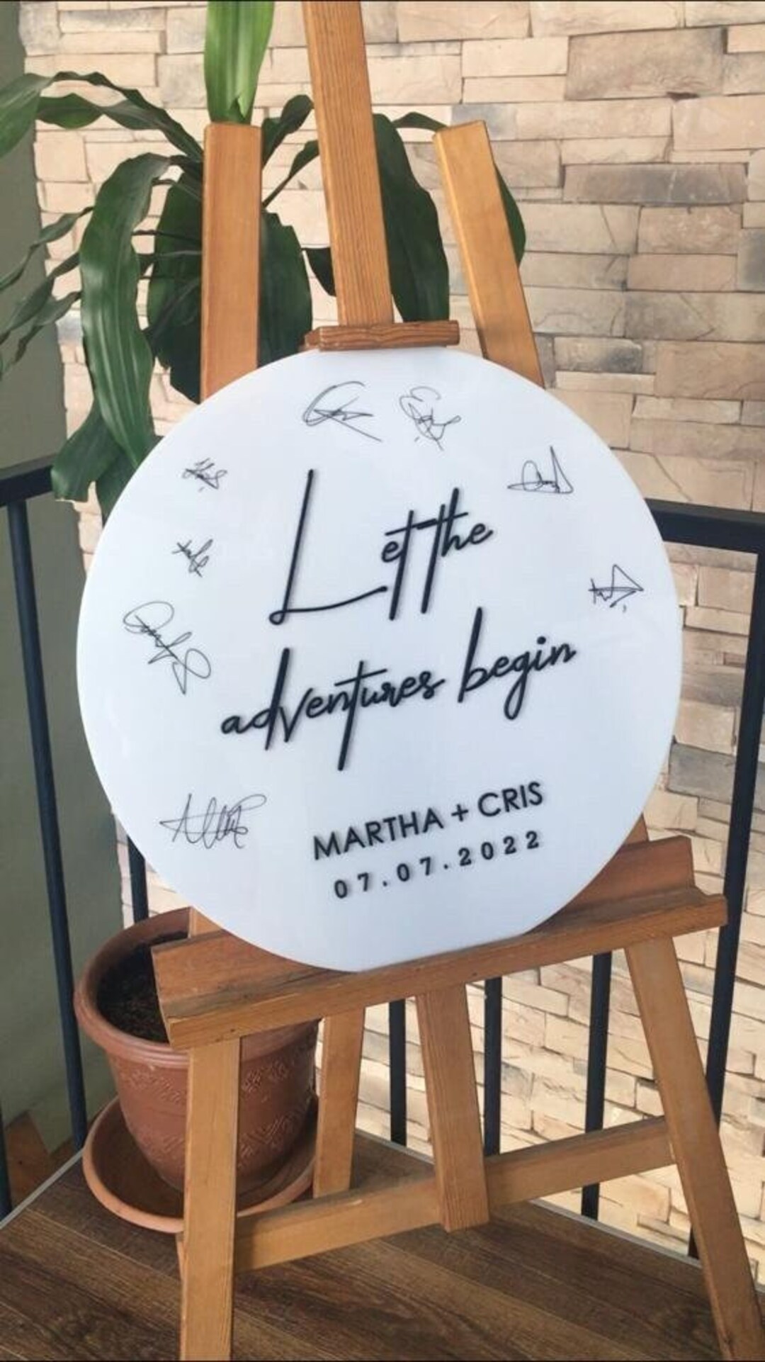 Guest Book Signature Sign / Round White Acrylic Name Sign / Custom ...