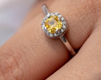 Canary Diamond Ring - Etsy