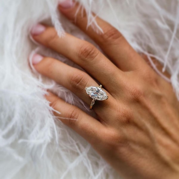 Old Mine Cut Engagement Ring - Etsy