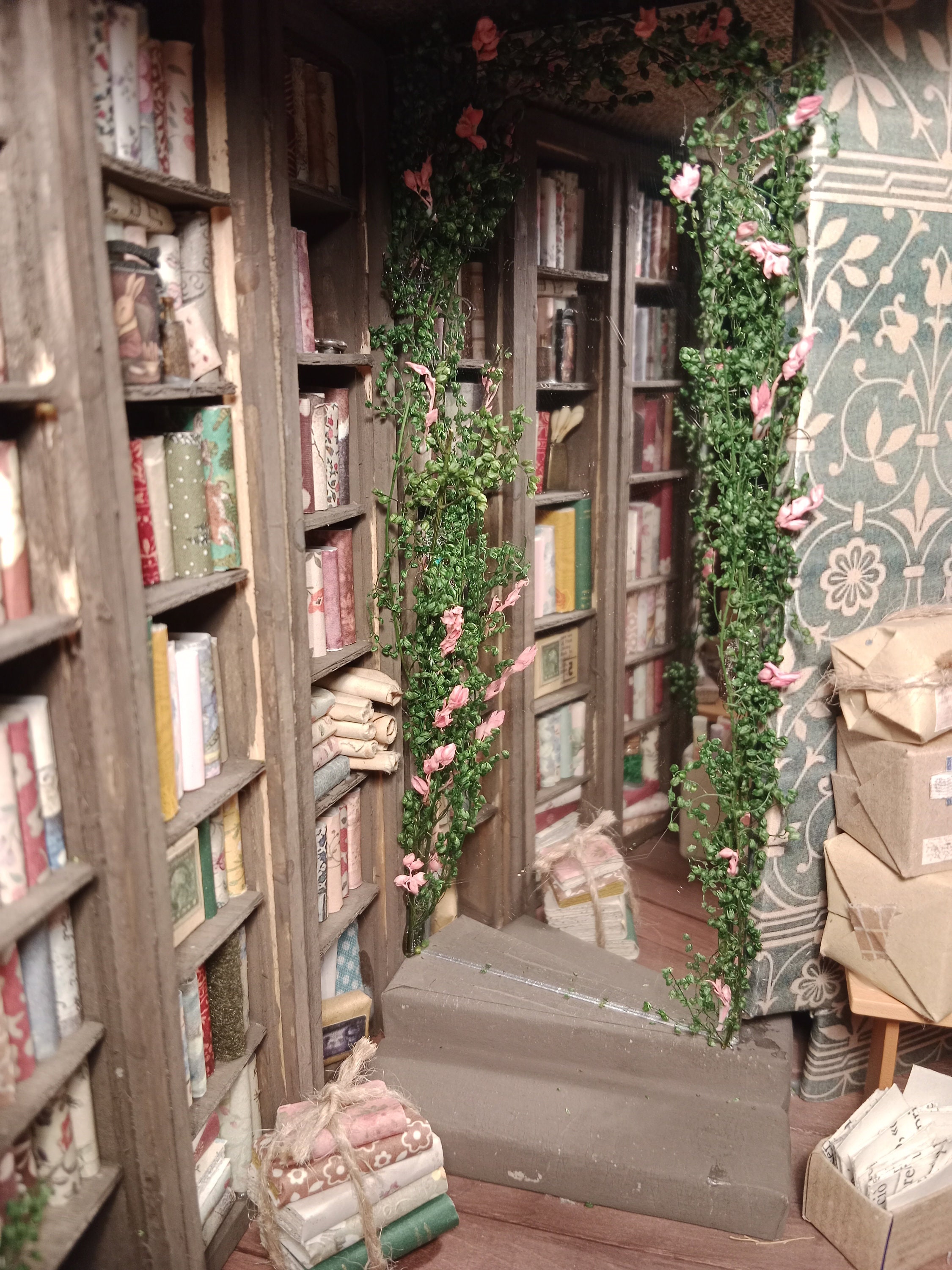 Miniature Library Diorama, Book Nook, Shelf Insert - Etsy