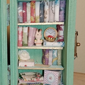 Mini Reading Nook, Book Nook Diorama, Miniature Library, Handmade ...