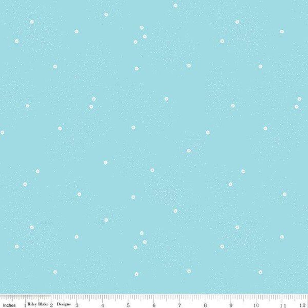 Dainty Daisy in Waterfall (c665-waterfall) | Dainty Daisy | Beverly ...