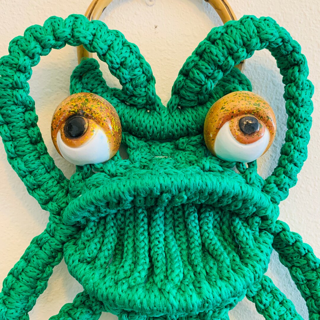 1970s Retro Emerald Green Frog Macrame Towel Holder Free Shipping - Etsy