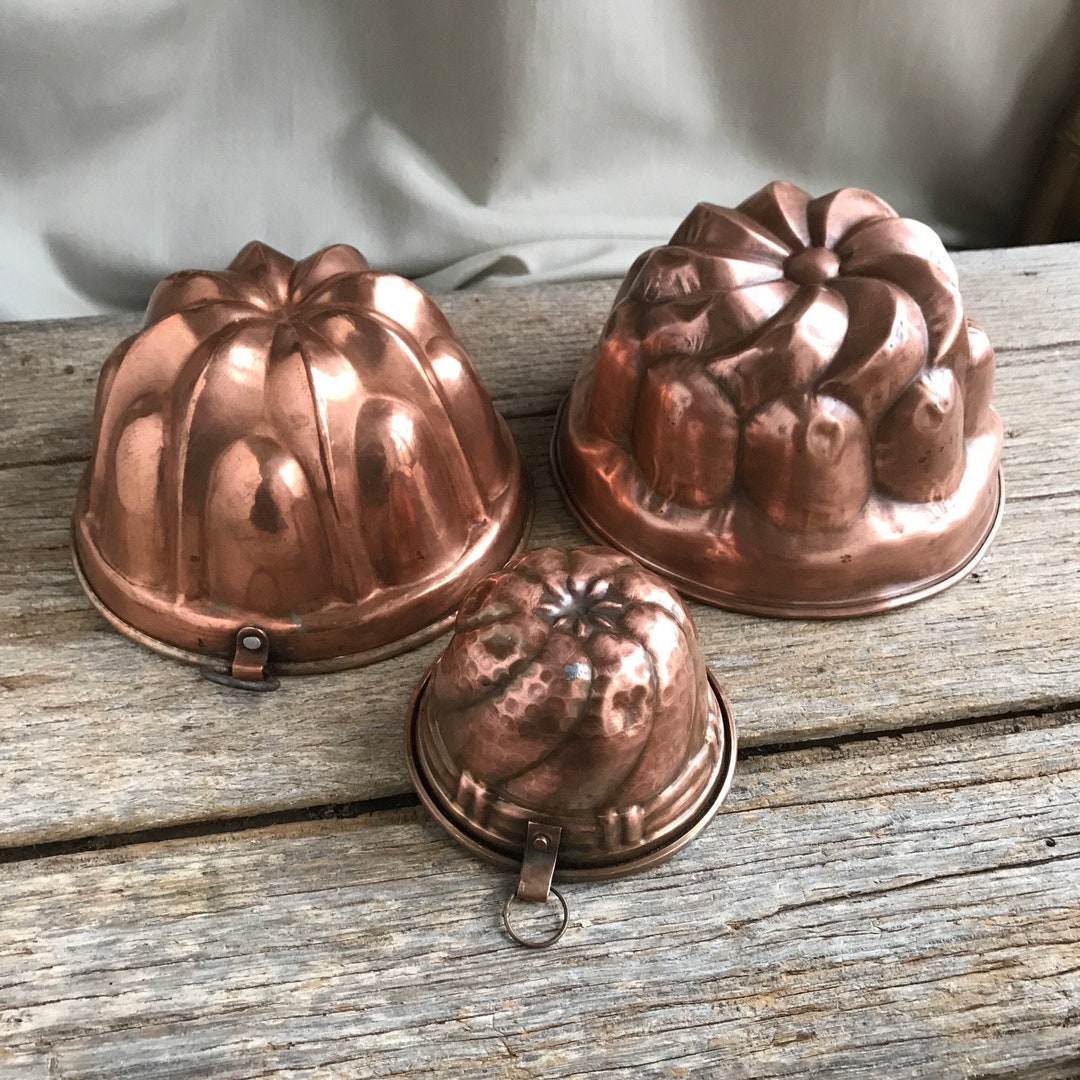 Three Jelly Forms Lovely Decorative Elements for the Country Kitchen ...
