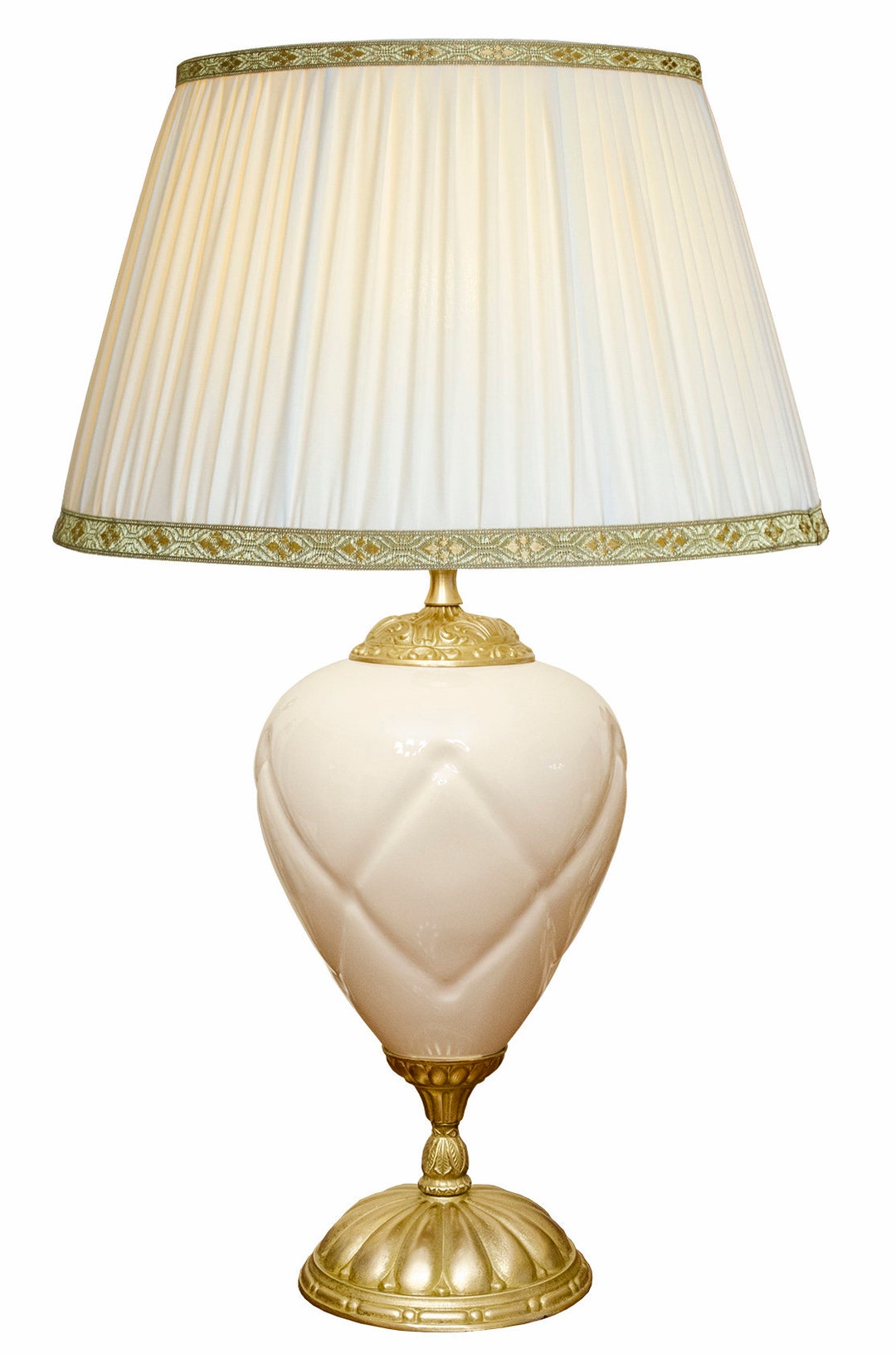 Made in Italy. Classic Living Room Table Lamp in White Tuscan Ceramic ...