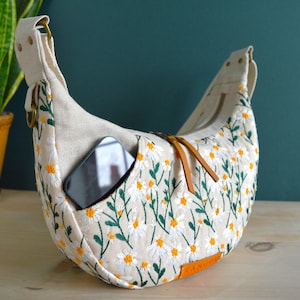Crescent Crossbody Bag Sewing Pattern: Two Sizes, Video Tutorial (PDF ...