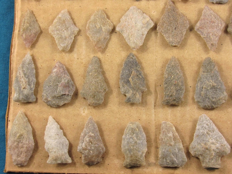 Large Grouping of Prehistoric Indian Arrowheads Artifacts - Etsy