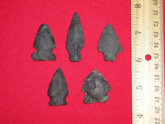 Ten Prehistoric Indian Arrowheads Artifacts Etsy