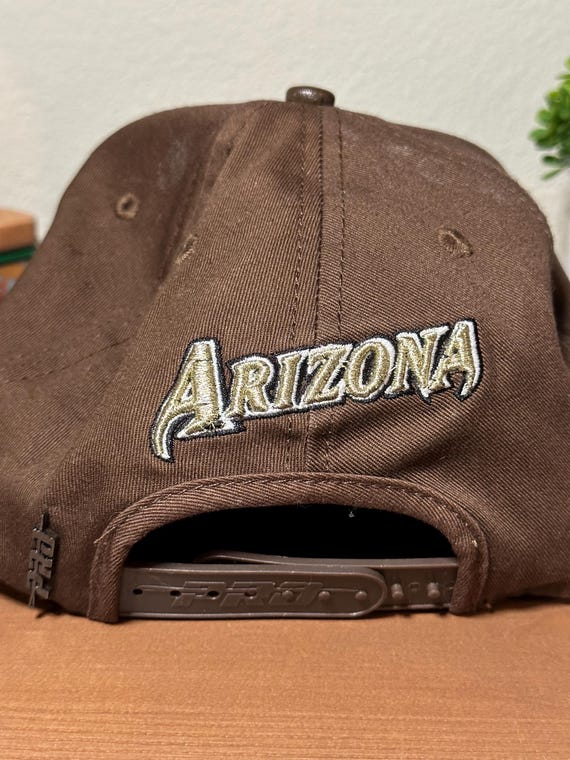 Vintage 01’ Arizona DiamondBacks Word Series SnapBack - Gem