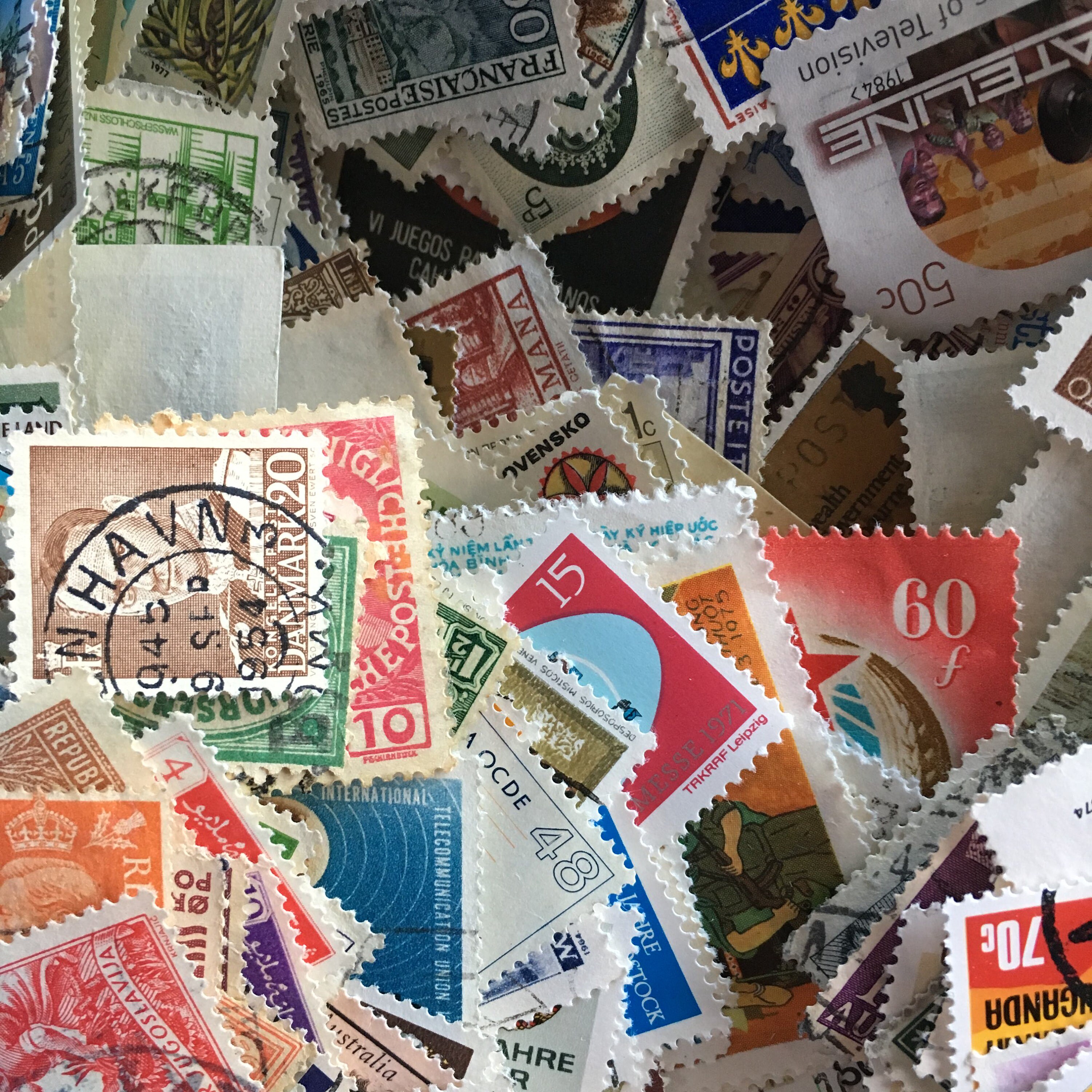50g Vintage FOREIGN POSTAGE STAMPS around 500 or Used - Etsy