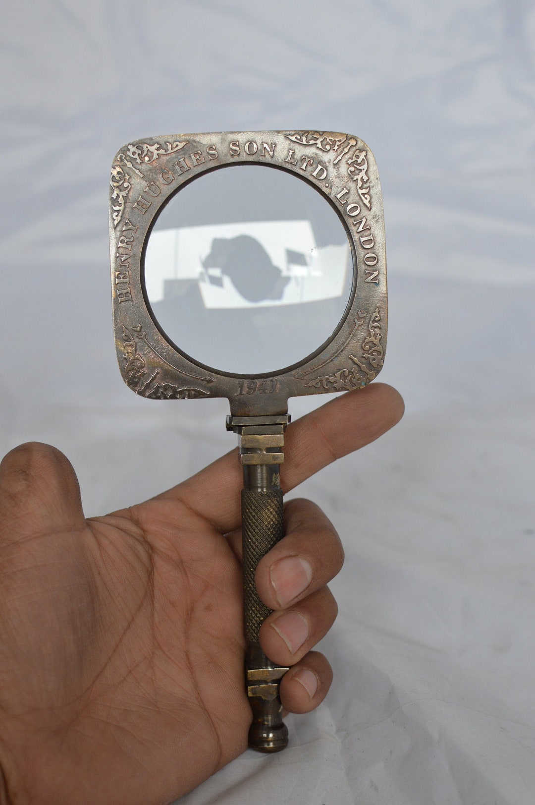 DECORATIVE TABLE DECOR Folding Magnifier in Antique Finish Made of ...