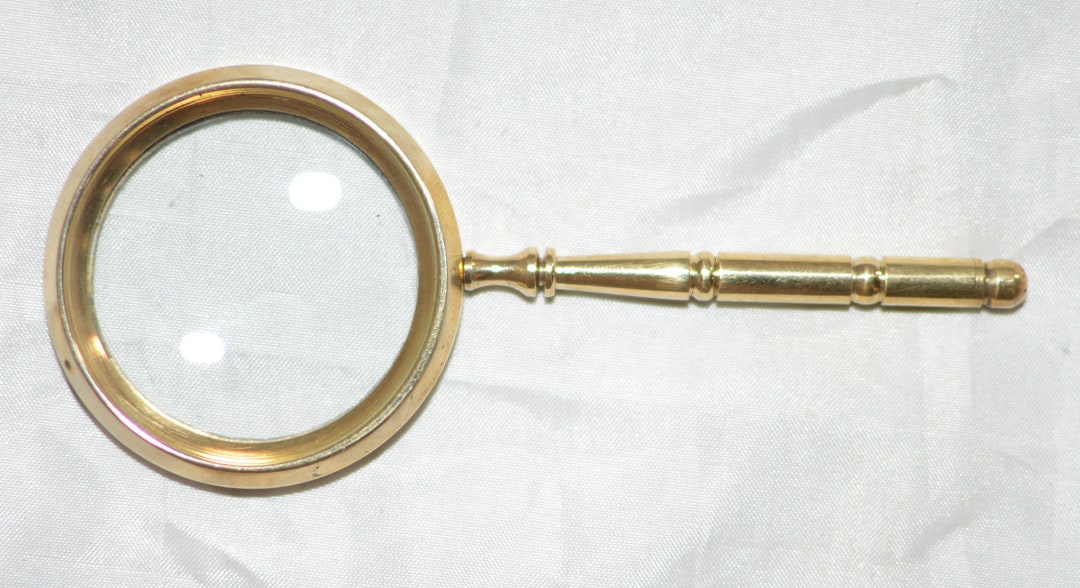 DECORATIVE TABLE DECOR Solid Brass Magnifying Glass in Shiny Finish ...