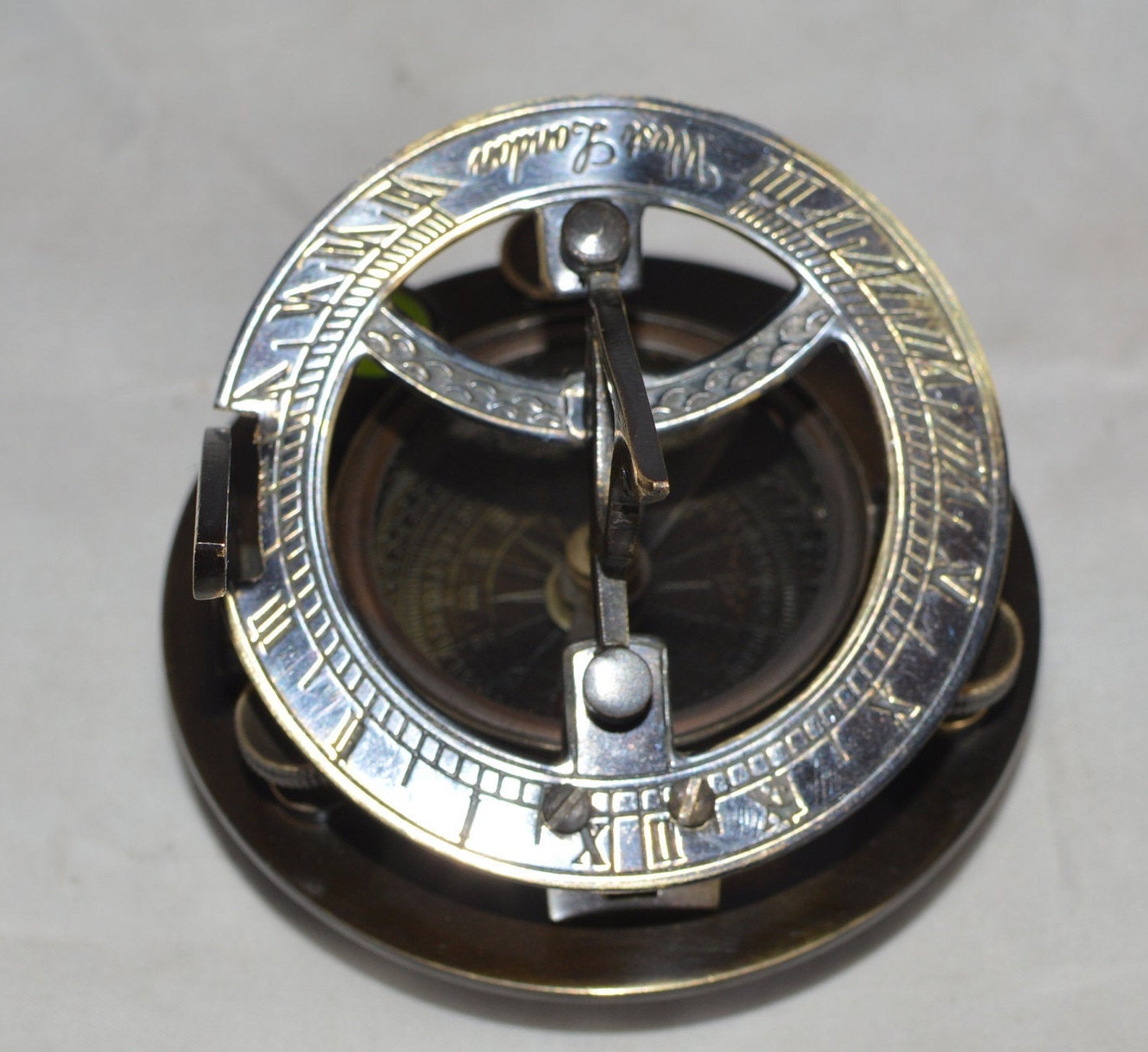 Round Brass Sundial Compass in Antique Finish - Etsy