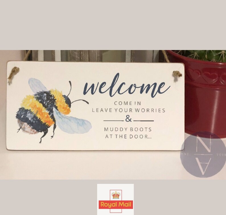Wooden Welcome Bee Sign Beautiful Gift Home Plaque BEE - Etsy UK