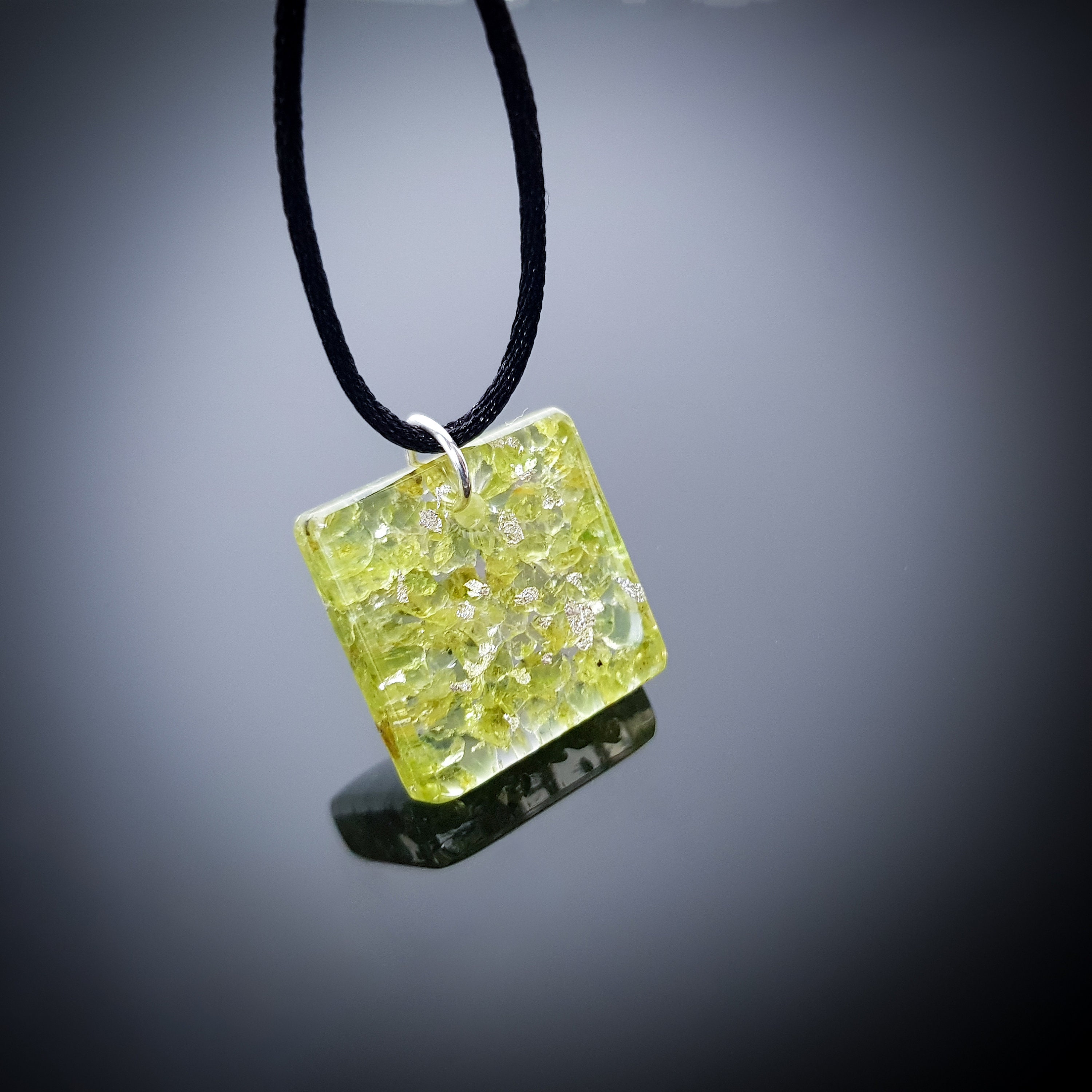 Handmade Square Peridot Orgone Pendant - Orgonite Energy Jewelry - Etsy UK