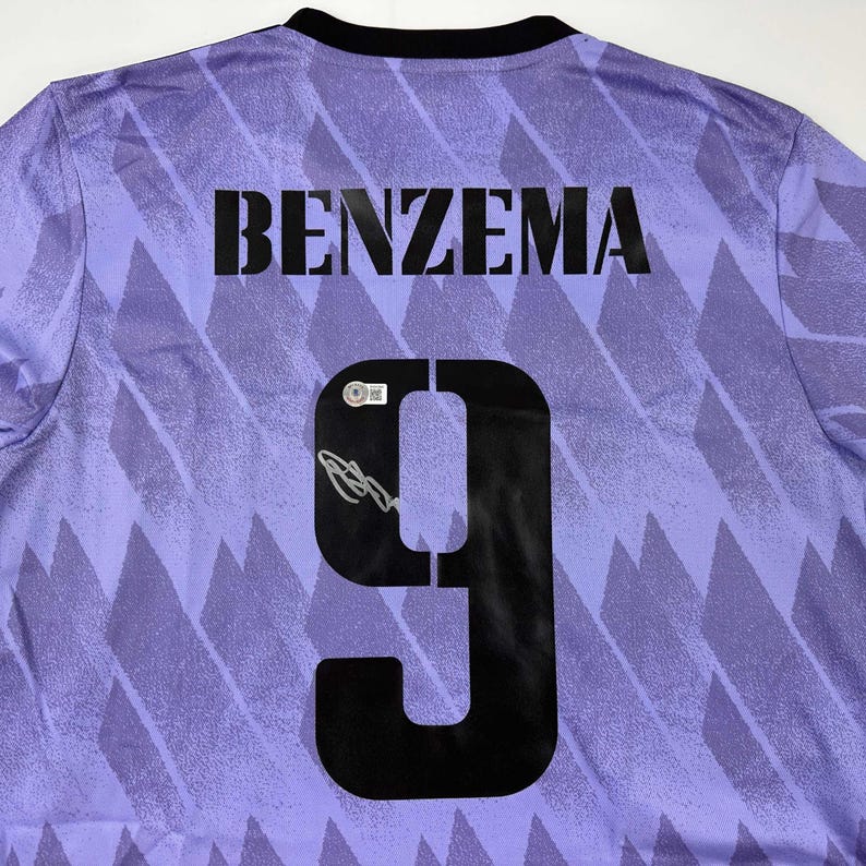 Autographed/signed Karim Benzema Real Madrid 2022-23 Purple Soccer ...