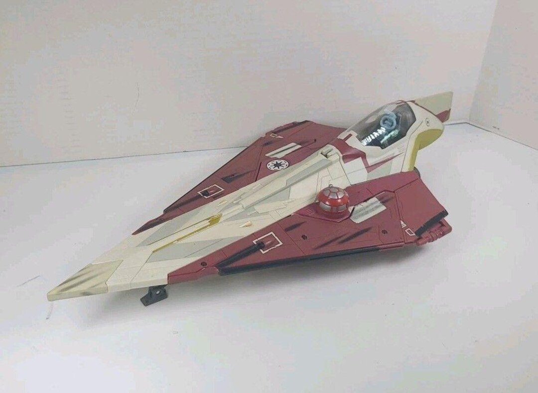 Star Wars Attack of the Clones Obi Wan Kenobi Jedi Starfighter Ship ...