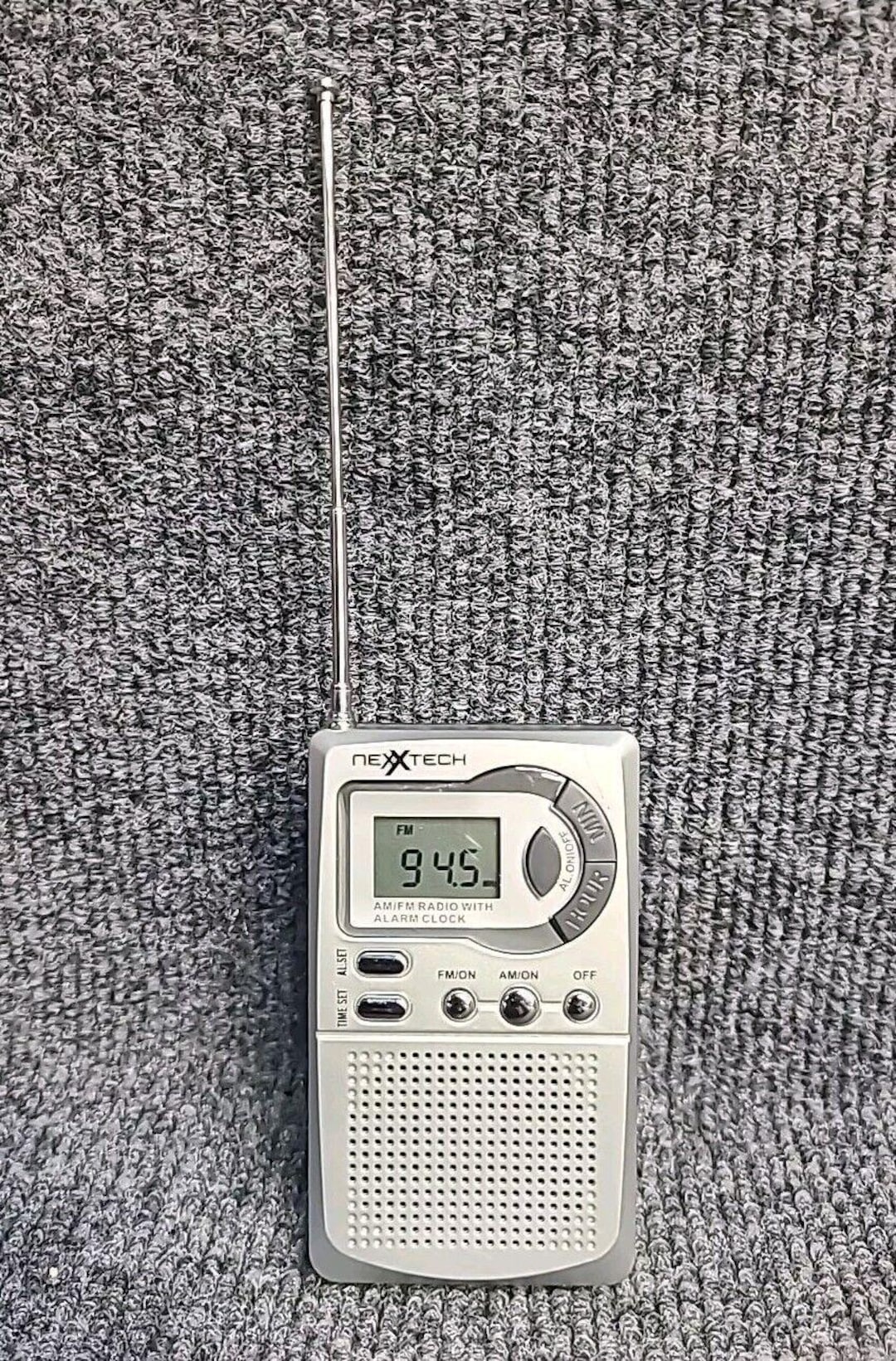 Nexxtech AM/FM Digital Shortwave Radio With Clock 2 Band Tested ...