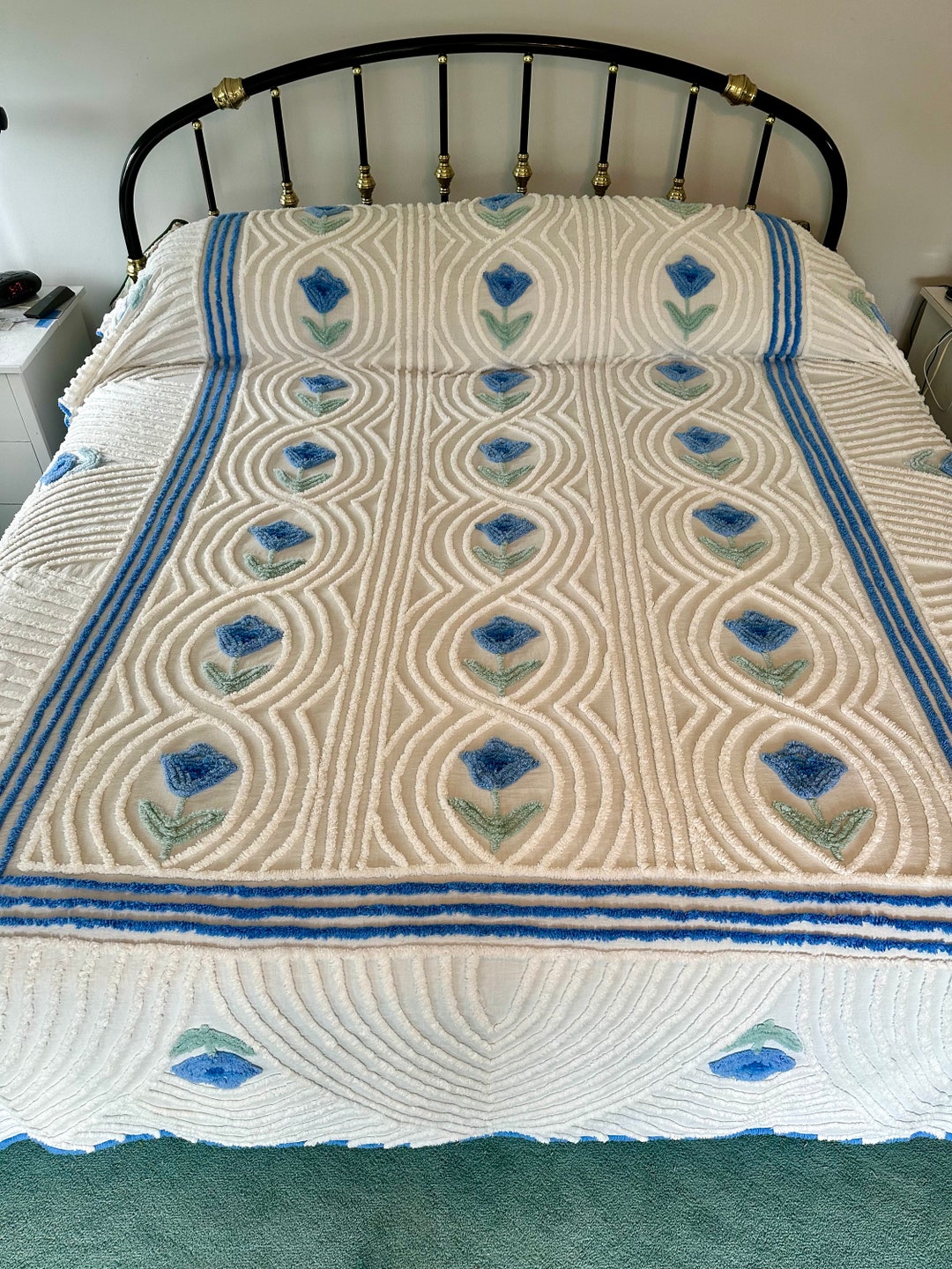 Vintage 2 Tone Blue Tulips (rare) Chenille Bedspread Hofmann? EUC - Etsy