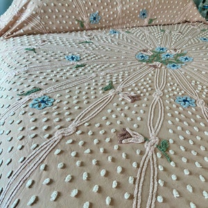 Vintage Dusty Pink Pastel Florals With Radiating White Pops All Around ...