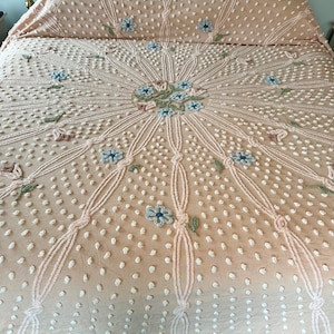 Vintage Dusty Pink Pastel Florals With Radiating White Pops All Around ...