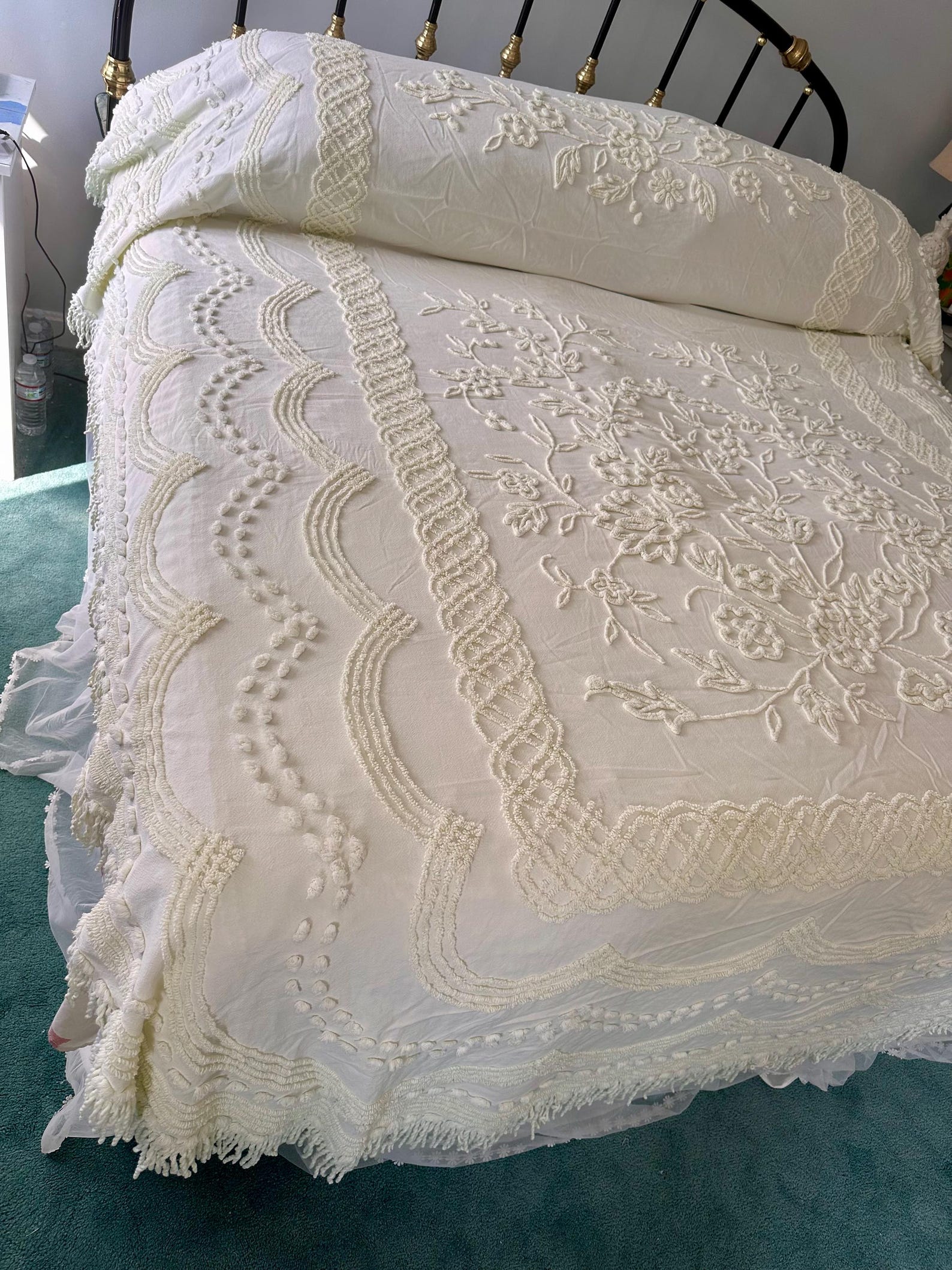Vintage Ecru (light Yellow) Cabin Crafts Needletuft Chenille Bedspread ...