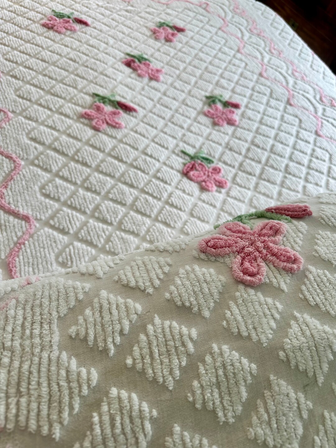 Vintage Chenille Bedspread: Pink Floral Mid-century Coverlet - Etsy