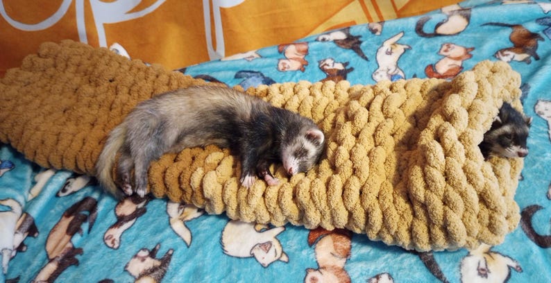 Hand Knitted Chunky Yarn Ferret Tunnel: 34" Cozy Pet Play - Etsy