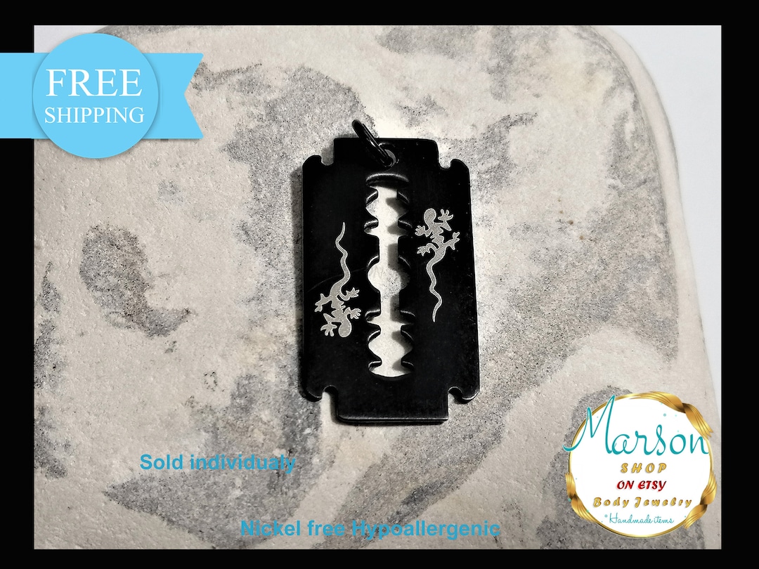 Black Razor Blade Pendant, Gecko Lizard Design, Stainless Steel - Etsy