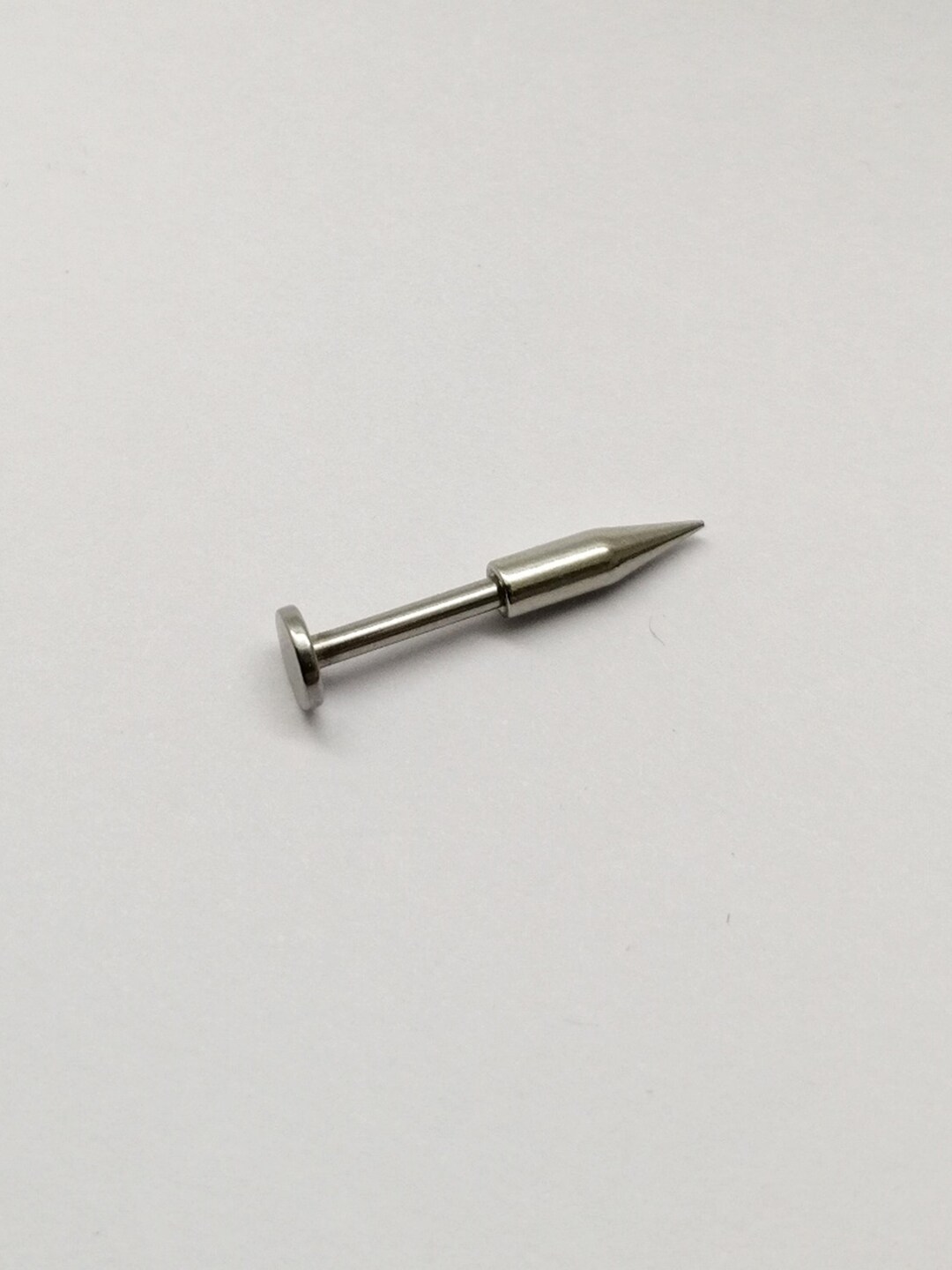 Labret Spike, TITANIUM, 16g Labret Piercing, Tragus, Chick, Body ...