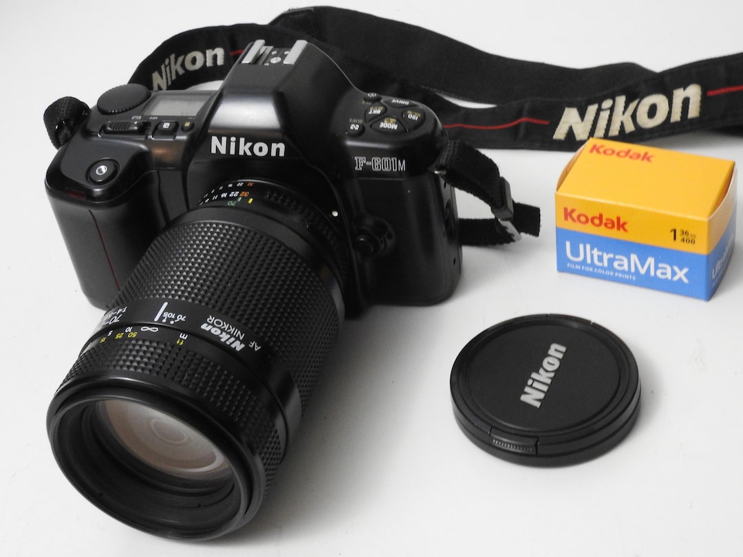 Mint Nikon F-601M Manual Focus 35mm Film Camera With Nikkor 70-210mm ...