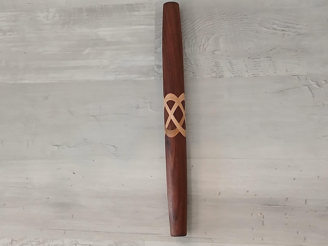 Hand Carved Walnut Rolling Pin – Maple Celtic Knot Inlay - Etsy