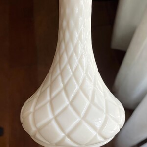 Vintage Milk Glass Diamond Pattern Bud Vase, Vintage Quilt Design Vase ...