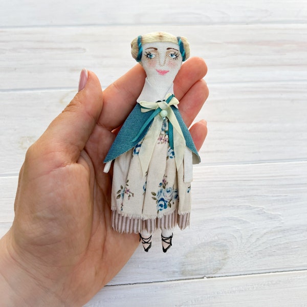 Primitive Rag Doll - Etsy