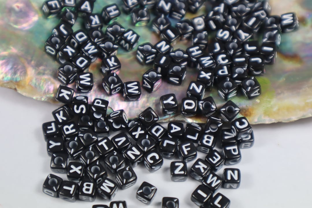 100 Pieces Beautiful Acrylic Letter Bead Blocks 5x5mm Black With White ...