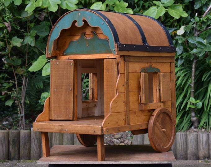 Old Country Caravan Home for Life | Indoor Dog House | Cat House | Pet ...
