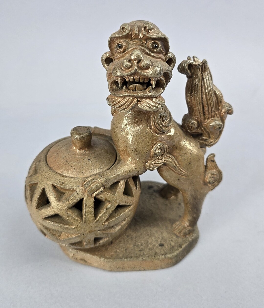 Vintage Asian Foo Dog Fu Lion Shi Shi and Ball, Pierced Reticulated ...