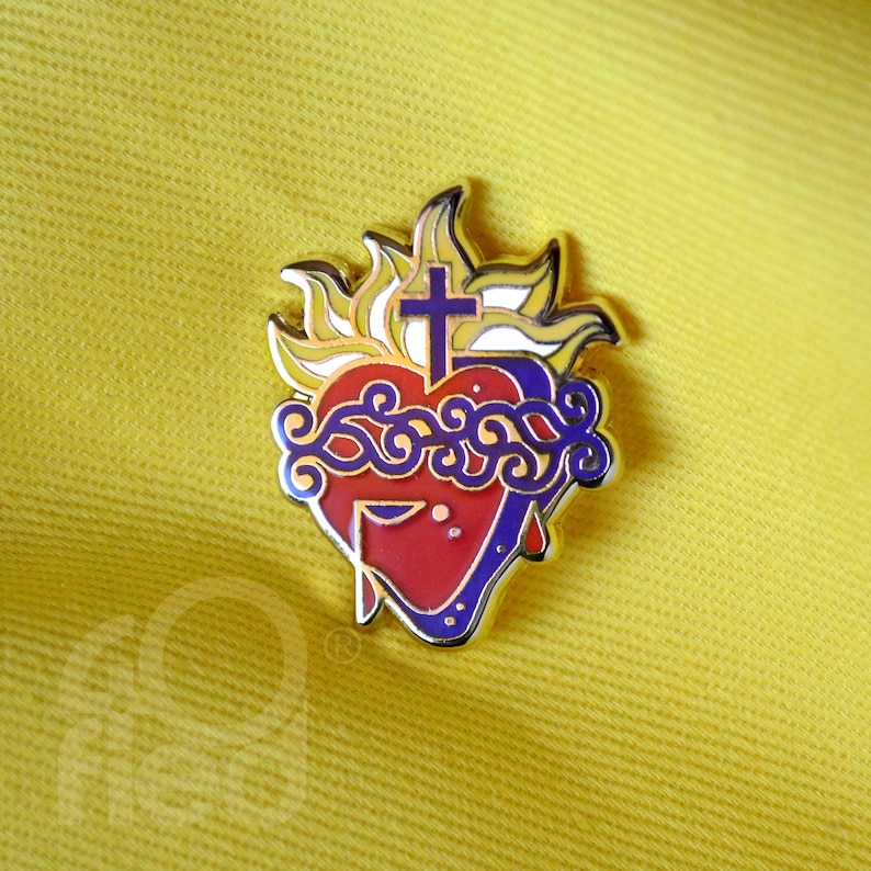 Sacred Heart of Jesus Lapel Pin - Etsy
