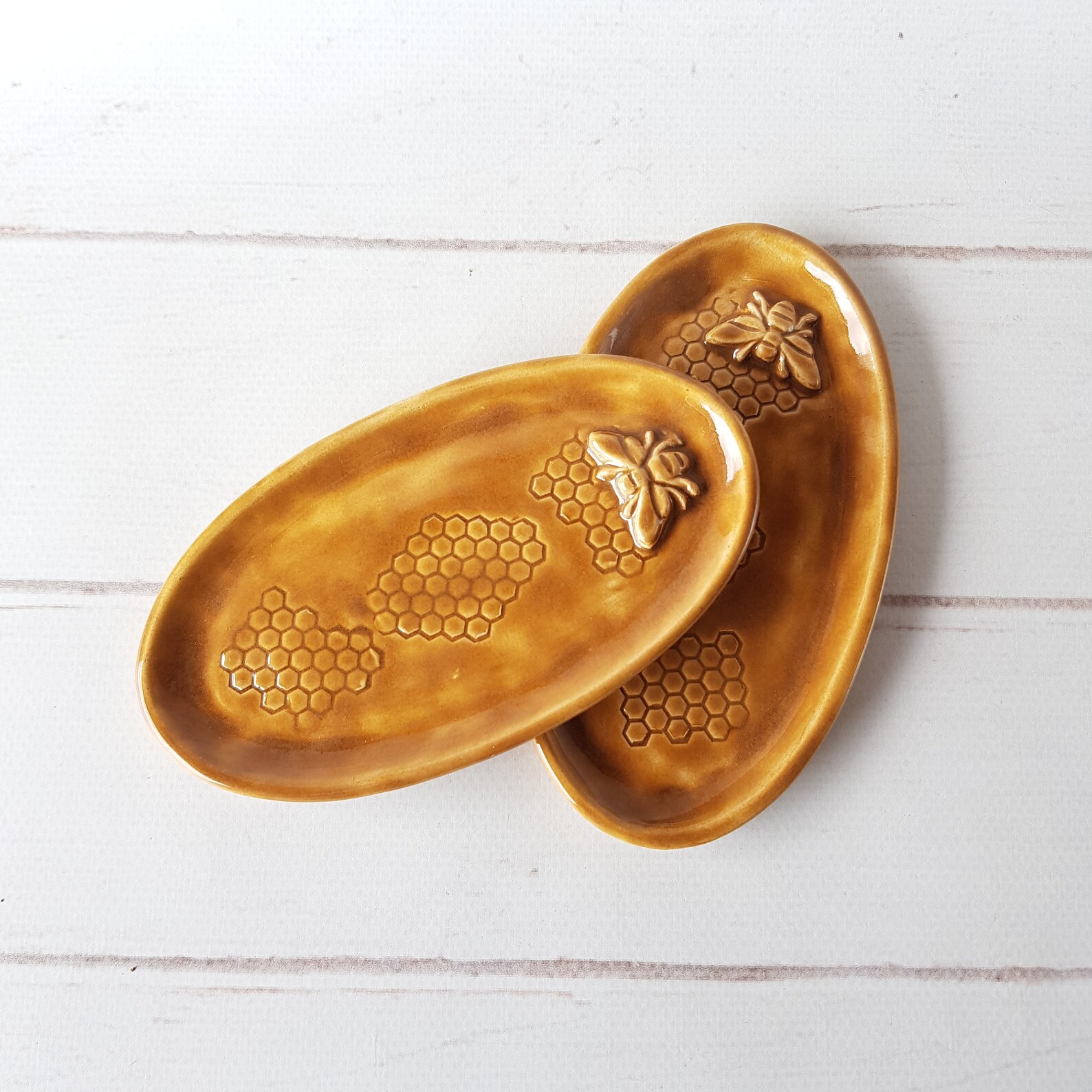 Ceramic bee with honeycomb spoon rest handmade Kitchen yellow | Etsy