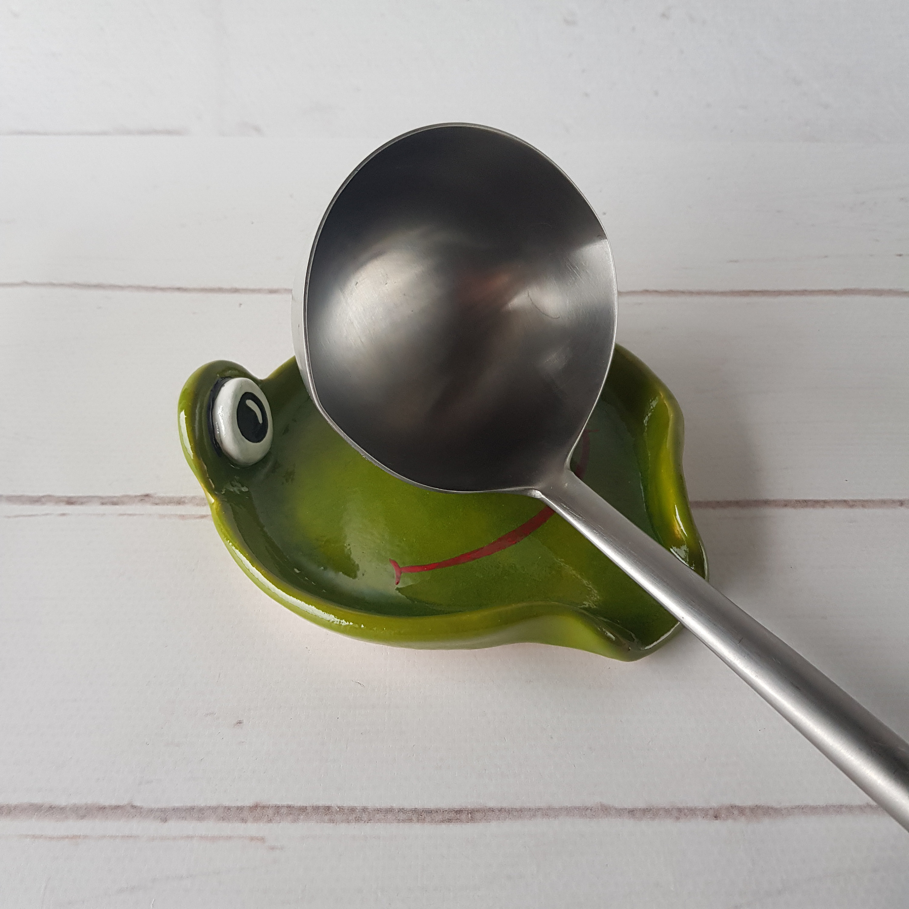 Frog spoon rest Cute green froggy utensil holder Ceramic spoon - Etsy.de