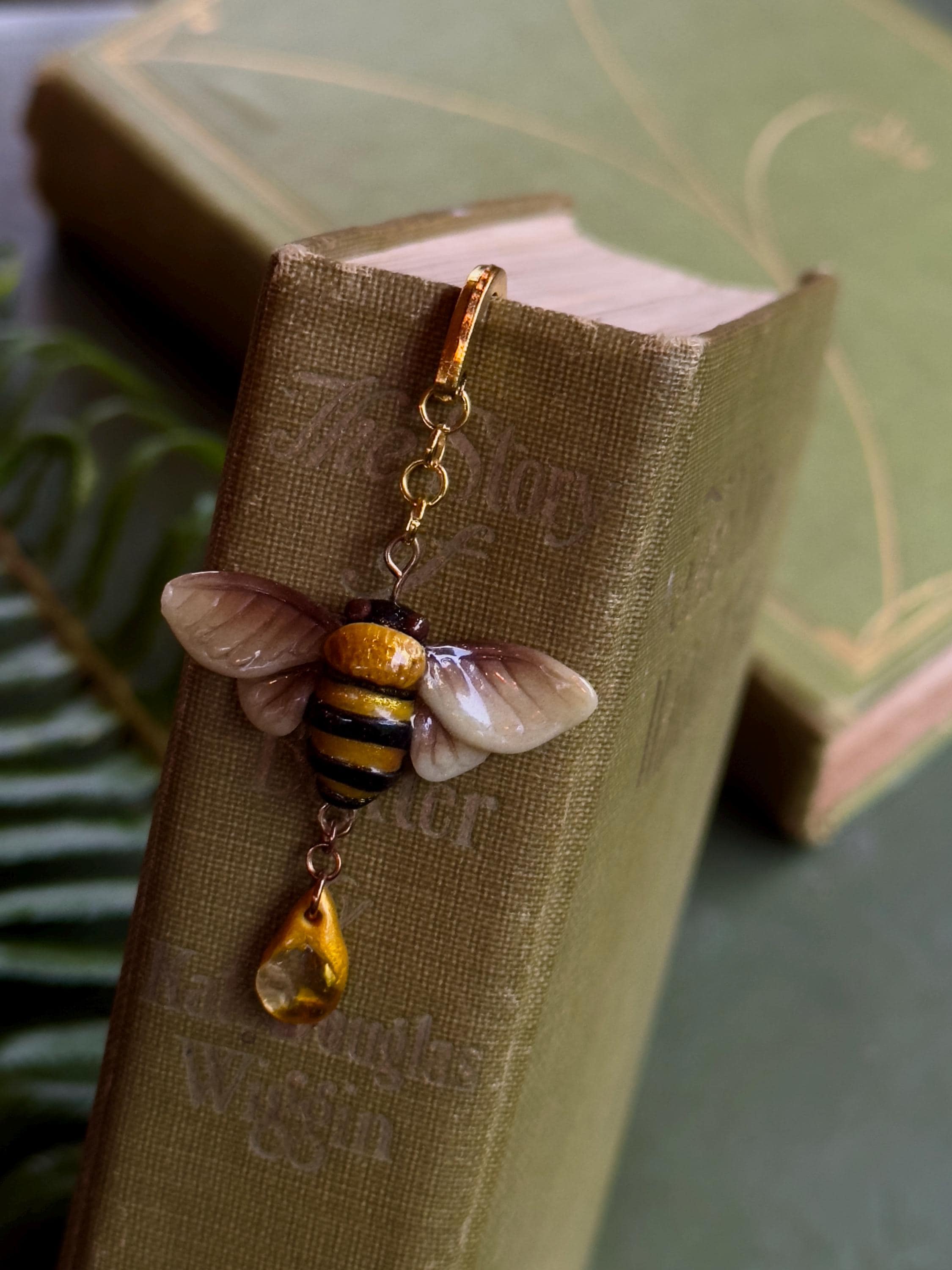 Handmade Honey Bee Bookmark: Polymer Clay Book Charm - Etsy