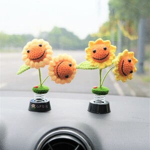 Crochet Conjoined Sunflower Car Dashboard Decor, Bobblehead Smiley ...