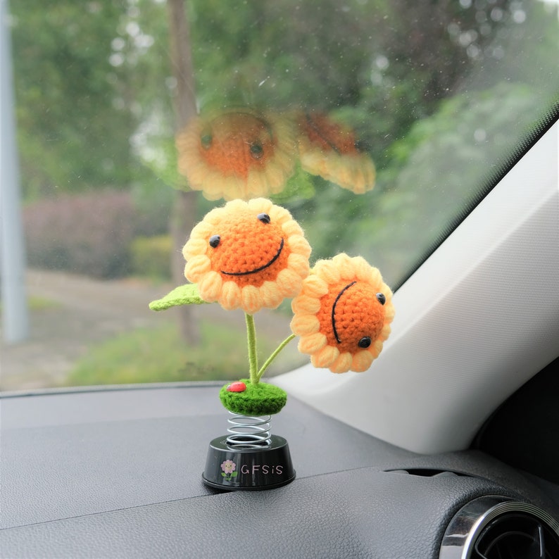 Crochet Conjoined Sunflower Car Dashboard Decor, Bobblehead Smiley ...