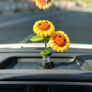 Crochet Conjoined Sunflower Car Dashboard Decor, Bobblehead Smiley ...