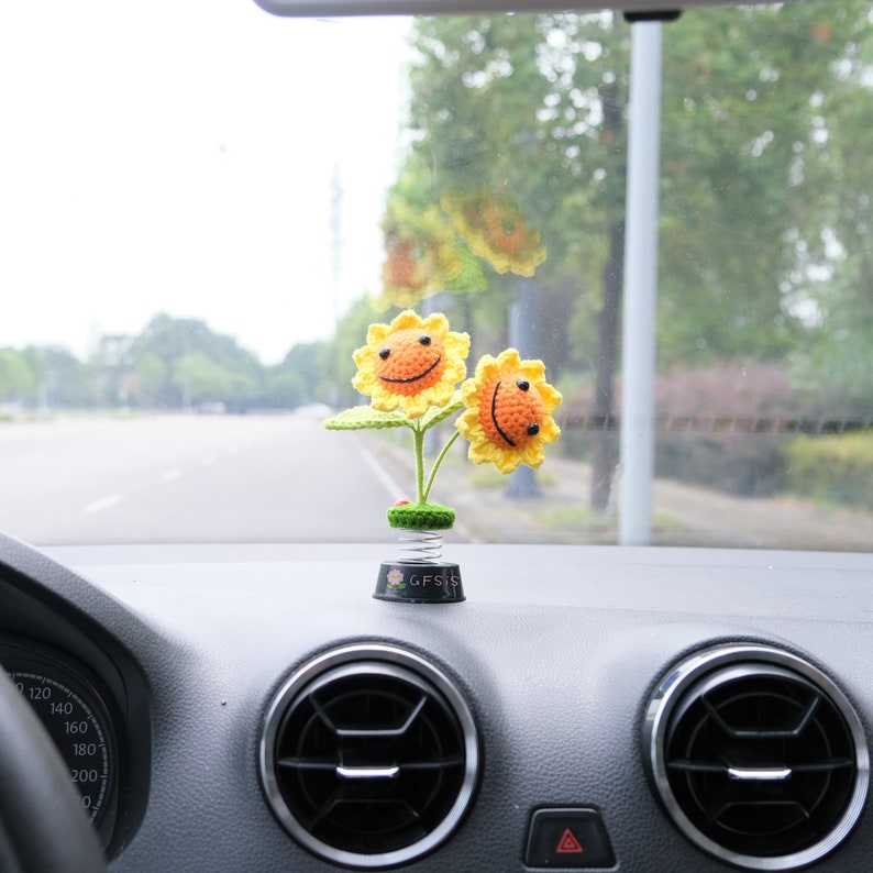 Crochet Conjoined Sunflower Car Dashboard Decor, Bobblehead Smiley ...