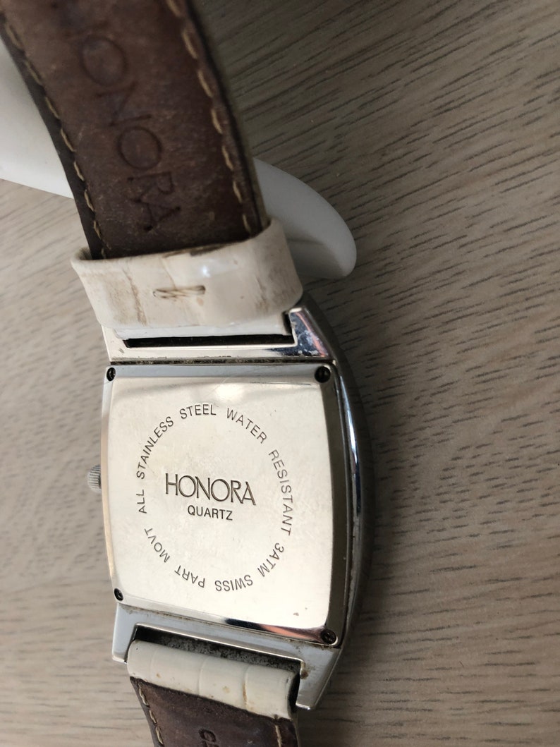 Vintage HONORA Large Face Mother of Pearl Ladies Quartz Watch - Etsy