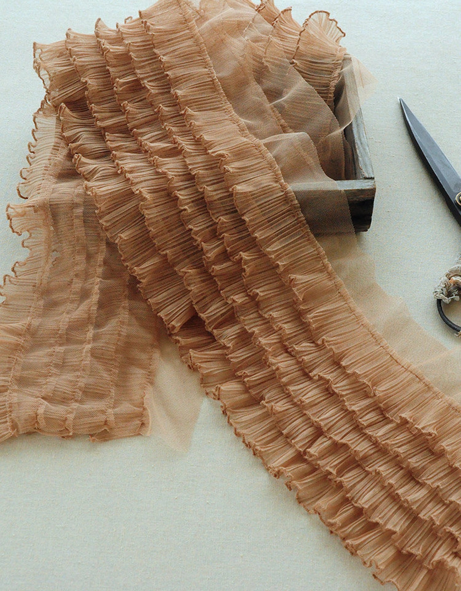 5 Layers 3D Ruffled Fabric Trim, Tulle Ruffle Trim Mesh Fabric Trimming ...